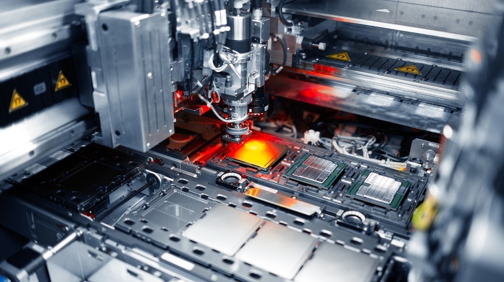 Intel and TSMC compete between speed and semiconductor density